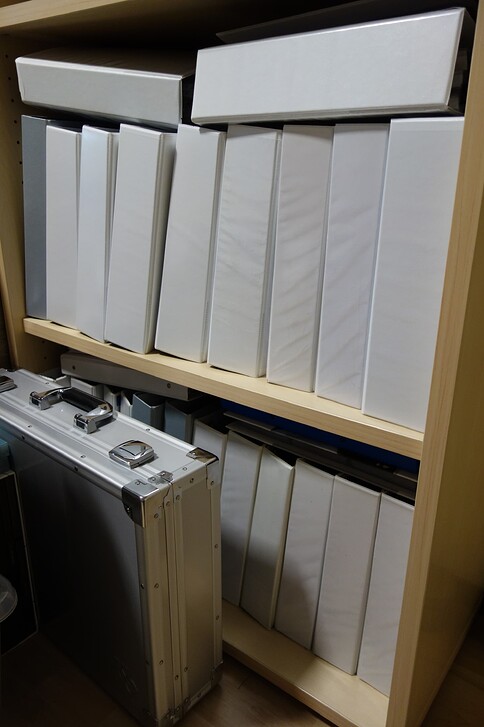 Show us your binders! - Collecting - Elite Fourum